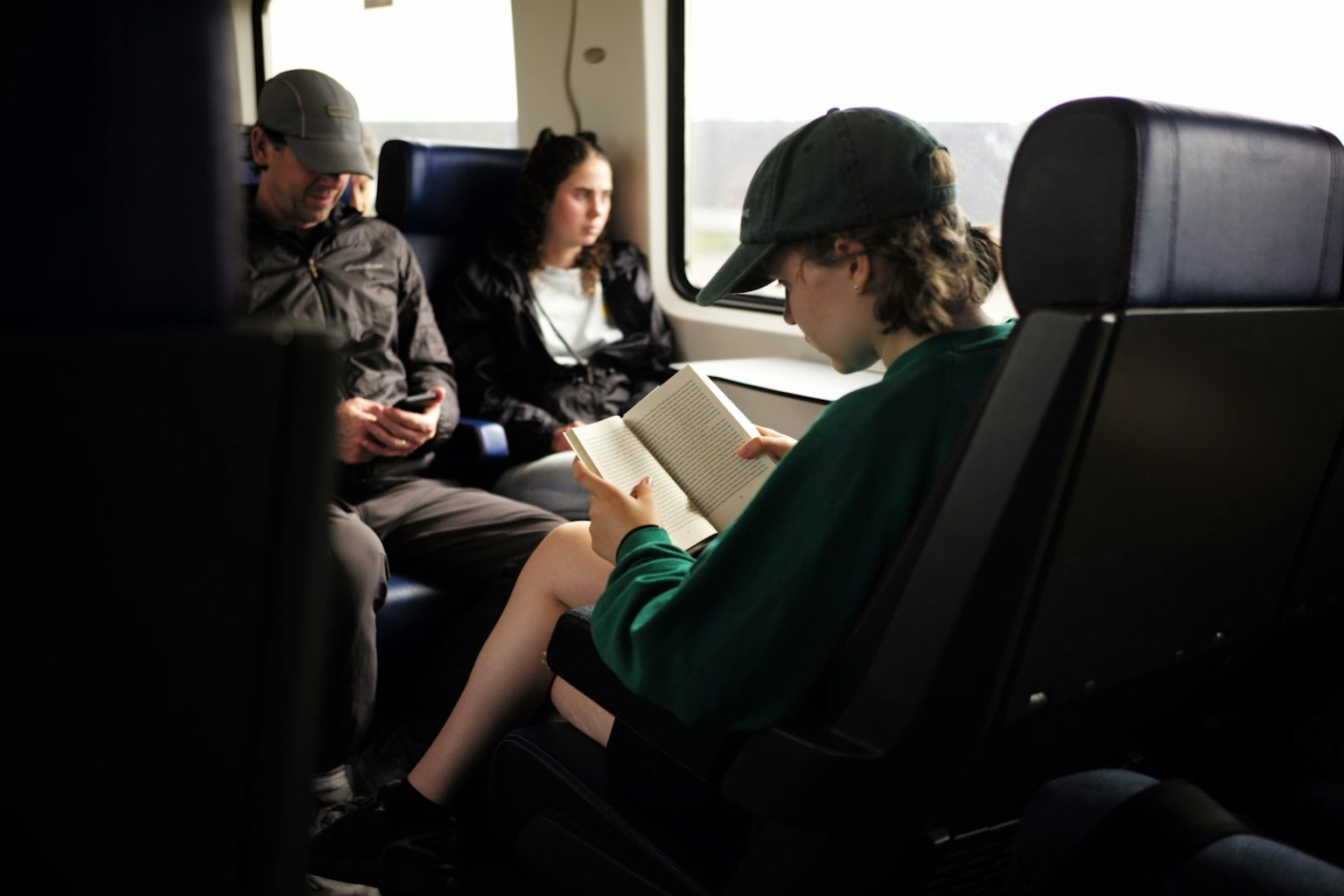 Why Reading Different Perspectives Makes You a Better Thinker ...